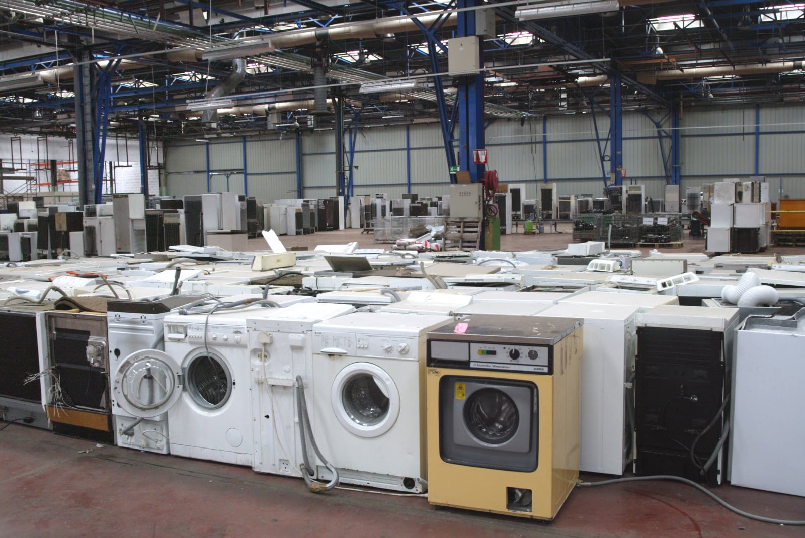 SERD 2025 : Tout sur les Déchets Électriques et Électroniques